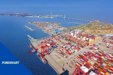 Berthing in Shipping | What Is a Shipping Berth?